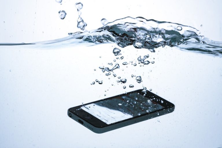 What to Do if You Dropped Your Phone in Water – Battery One Blog